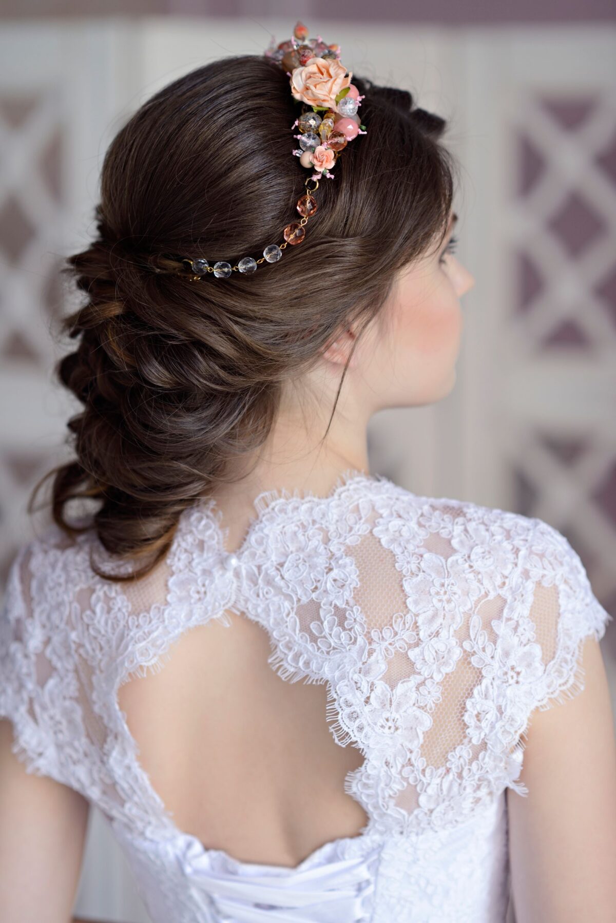 Brautfrisuren halboffen: schöne Ideen & Tipps I WeddyPlace